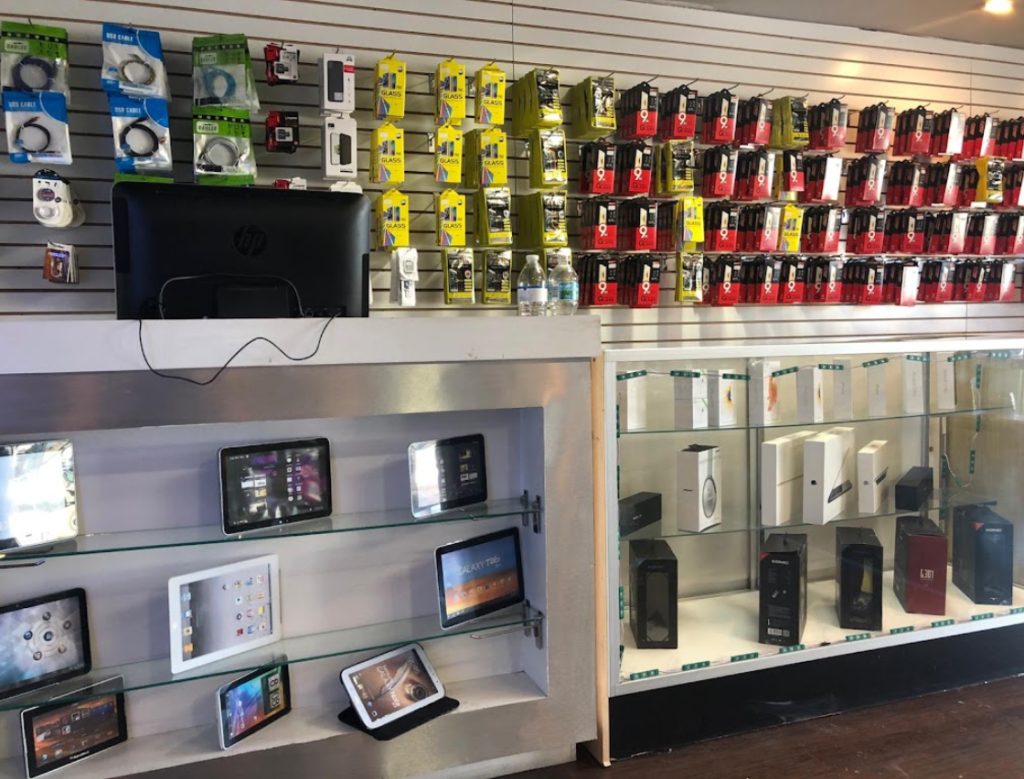 Tienda de celulares y accesorios en el Aeropuerto Internacional de Miami | Nextouch